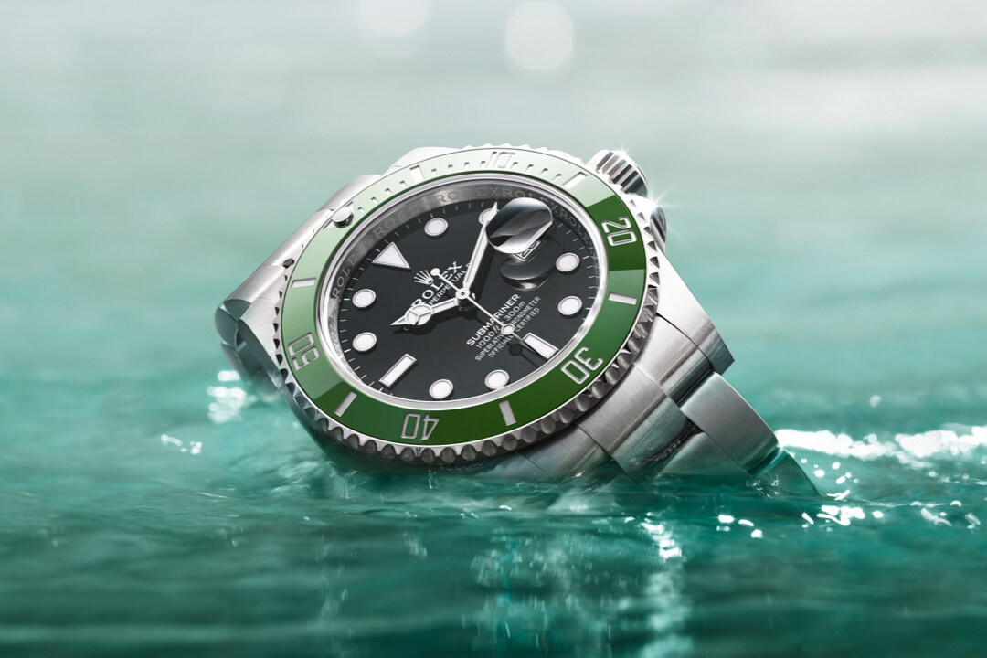 Submariner - Underwater survival tool | Rolex®